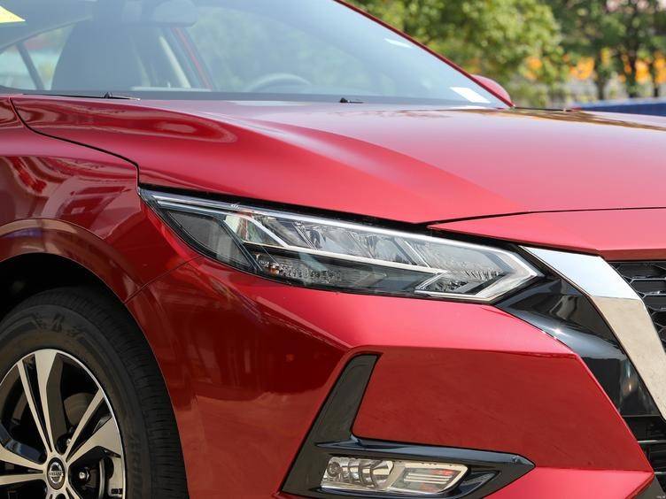 10到15万元预算，选合资还是中国品牌？奔腾B70对比日产轩逸_搜狐汽车_搜狐网