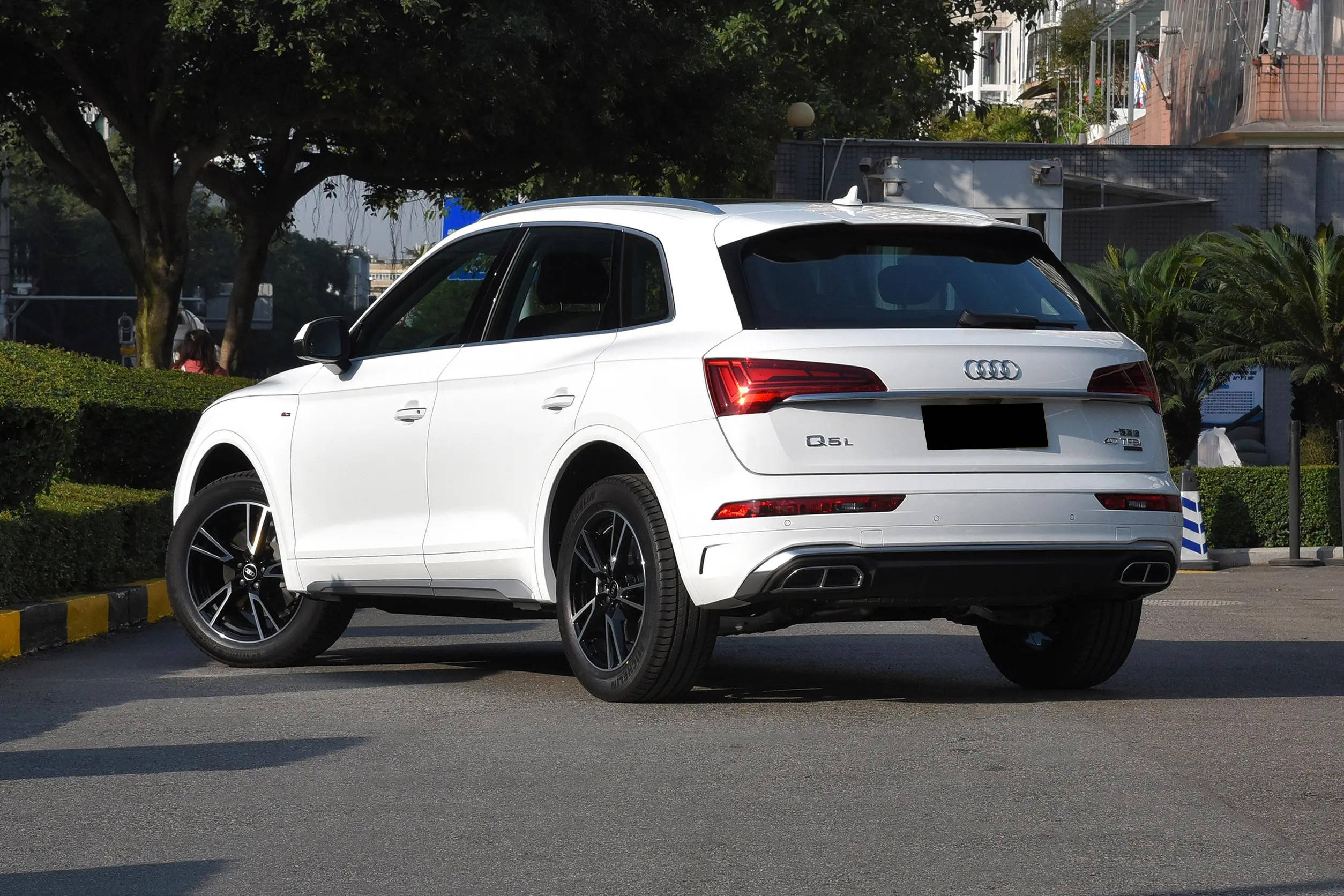 凯迪拉克XT5对比奥迪Q5L 日常用车谁更贴心？_搜狐汽车_搜狐网