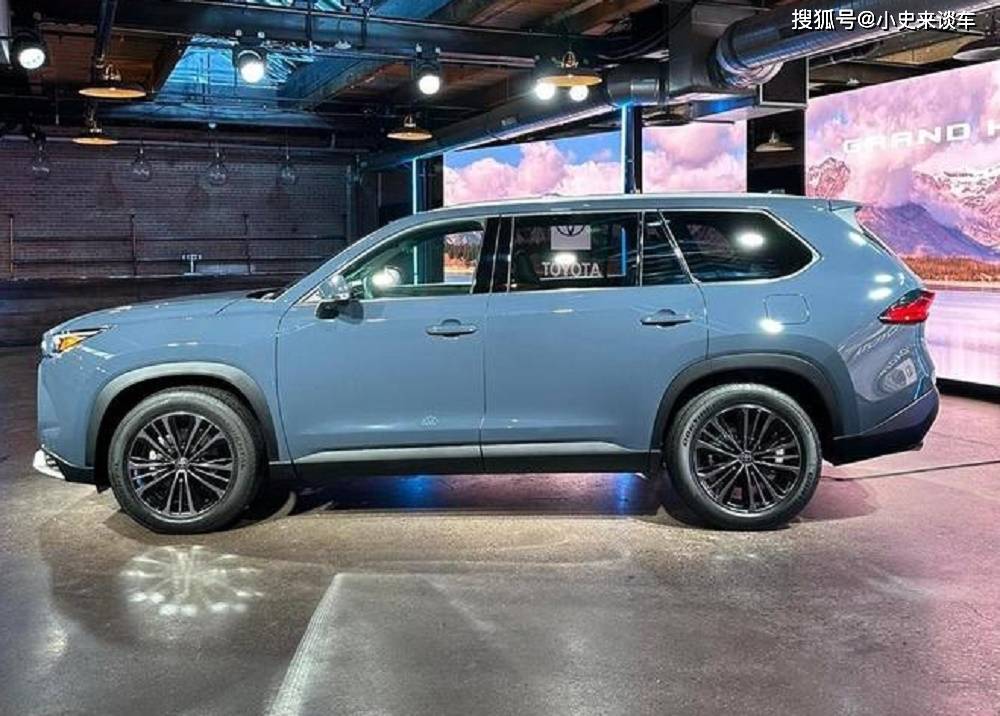 加长版汉兰达官宣亮相！大七座空间比肩MPV，搭载2.4T混动又要火_搜狐汽车_搜狐网