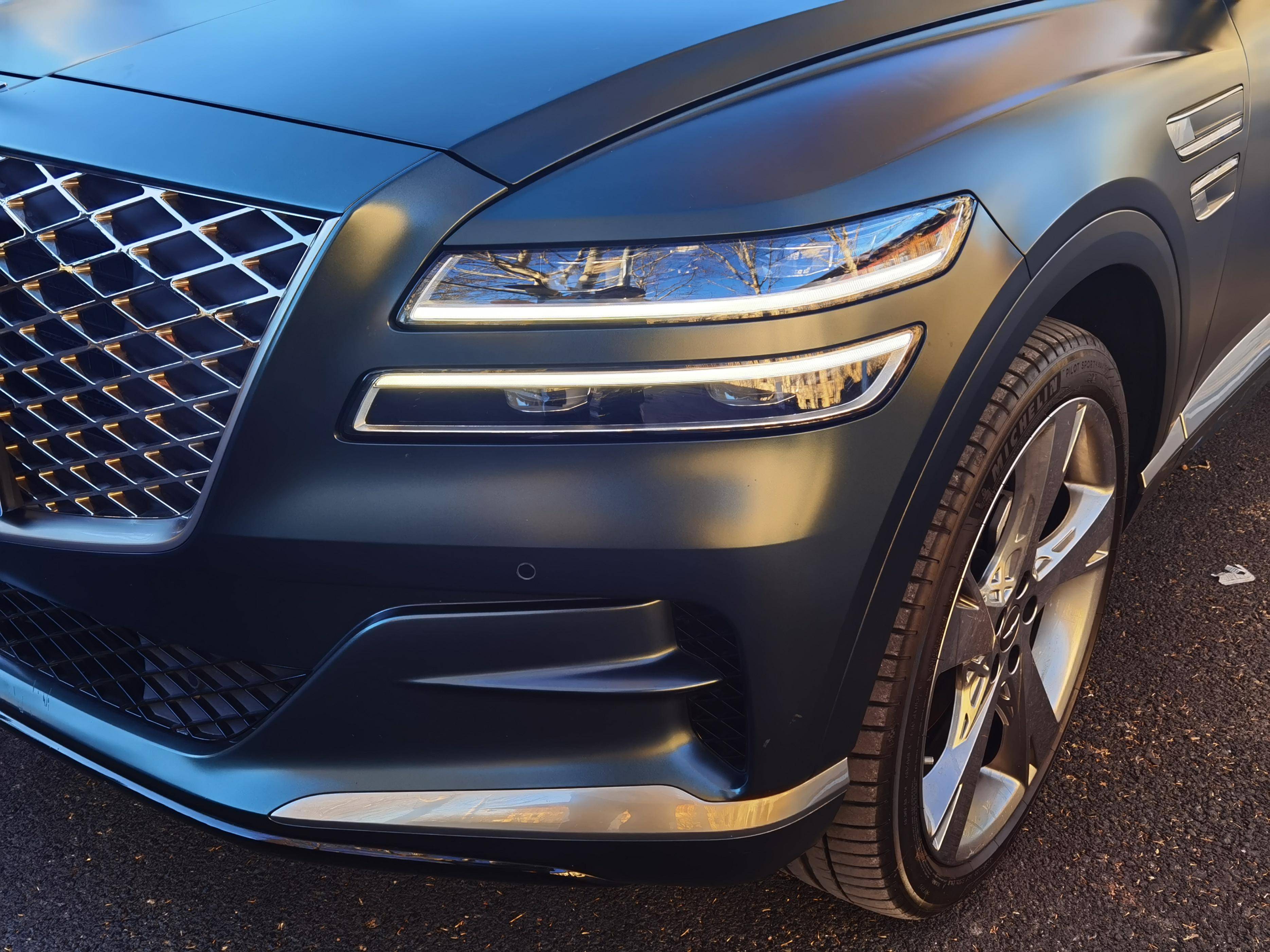 试驾捷尼赛思GV80：韩系豪华 哪来的勇气与BBA对决？_搜狐汽车_搜狐网