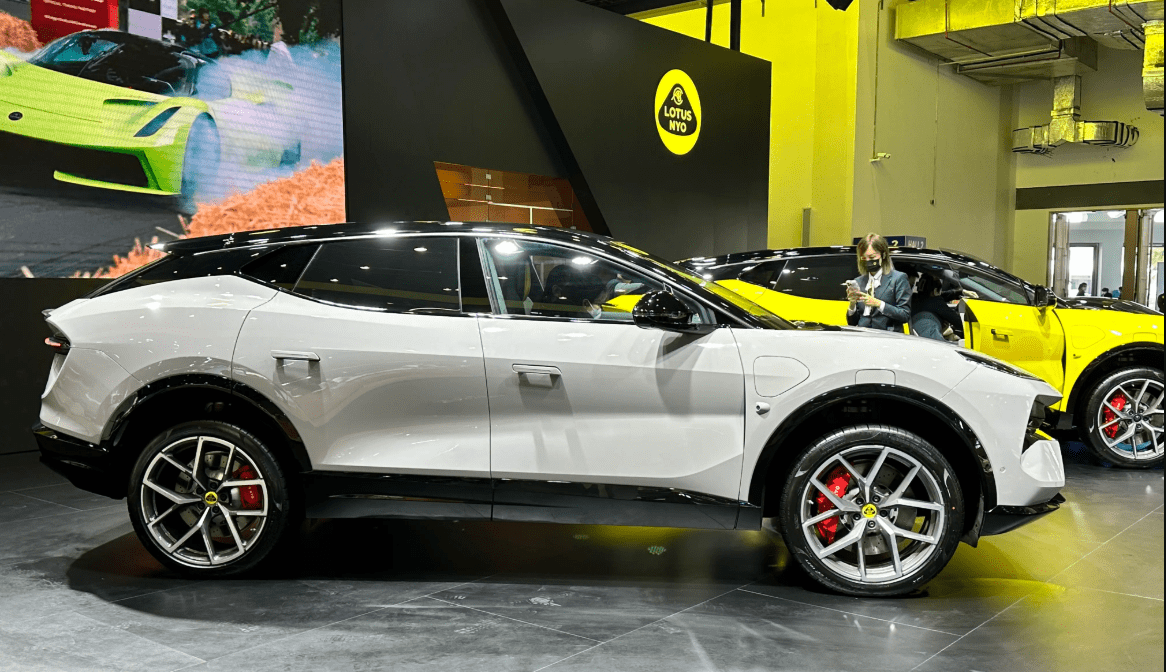 售价82.8万元起，路特斯Eletre亮相海口车展，百公里加速2.9秒_搜狐汽车_搜狐网