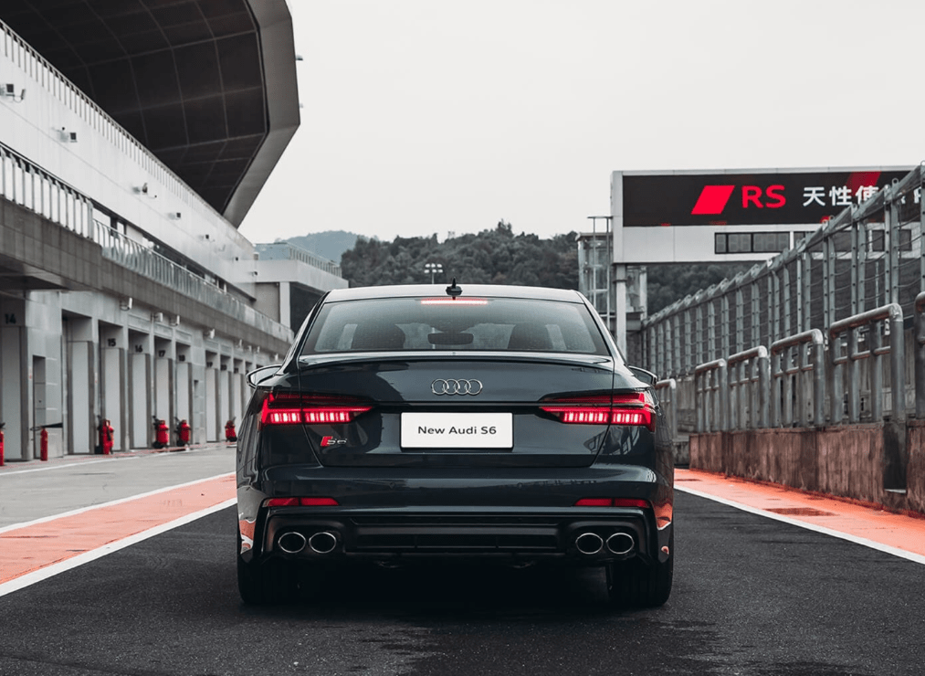 售价85.88万，全新奥迪S6来啦！配2.9T V6+8AT，零百4.5S_搜狐汽车_搜狐网