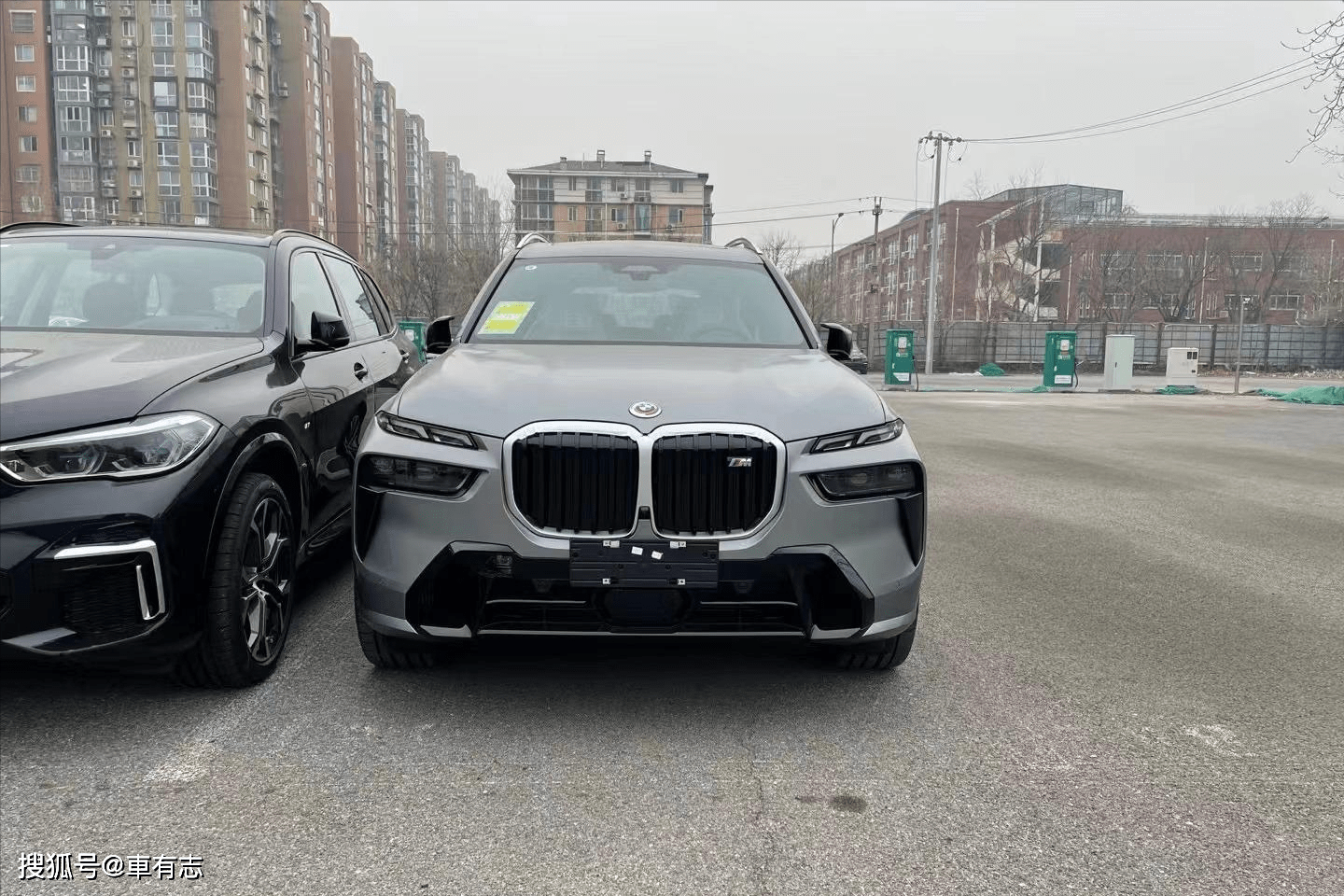 新款宝马X7 M60i国内实拍，外观霸气，4.7秒破百，售172.9万元_搜狐汽车_搜狐网