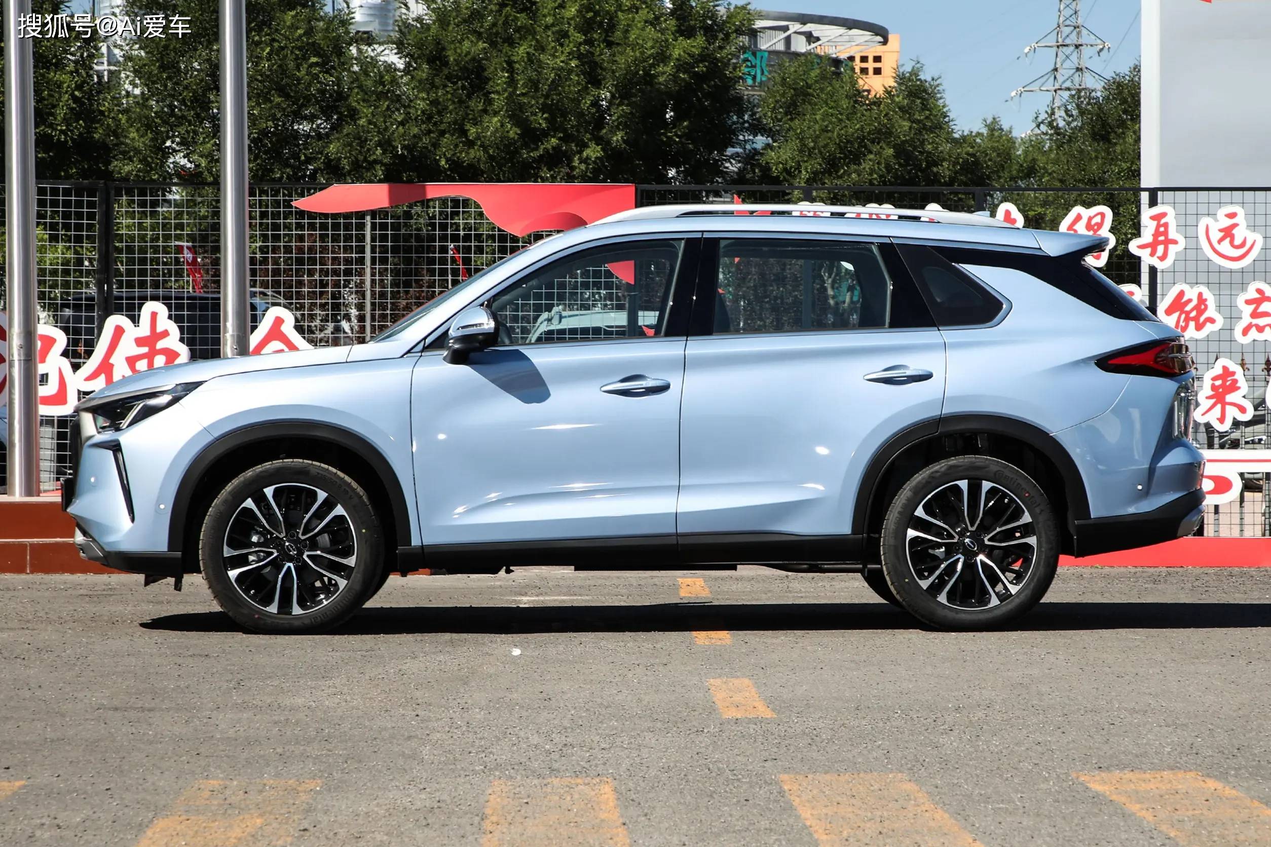 2.0T +252马力，便宜大空间家用SUV，油耗7.7L，带你看传祺GS4 PLUS_搜狐汽车_搜狐网