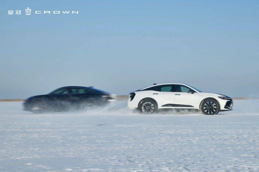 豪华与驾控兼顾 冰雪试驾皇冠SportCross & 皇冠陆放_搜狐汽车_搜狐网