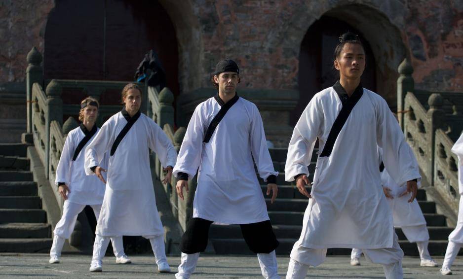 神秘的道教大合影：坐C位的紫袍道士有多厉害？与林正英比如何？_段位_网友_级别