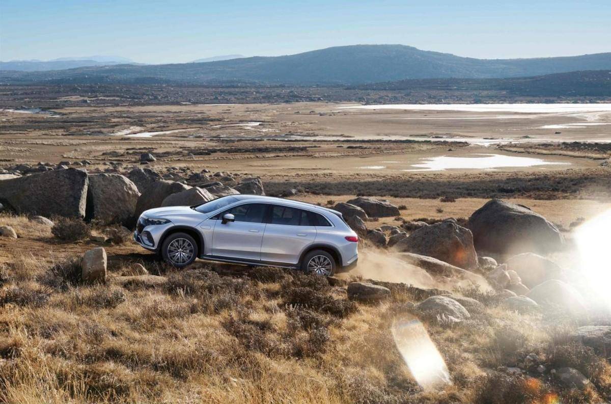 同级首款正向研发车型，奔驰全新EQS纯电SUV 91.05万元起_搜狐汽车_搜狐网