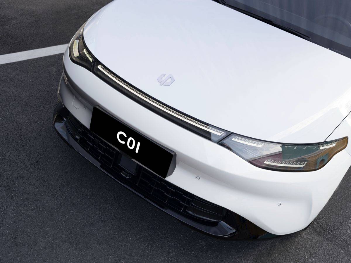 看重品价比 16.98万的零跑C01和18.99万长安深蓝SL03怎么选？_搜狐汽车_搜狐网