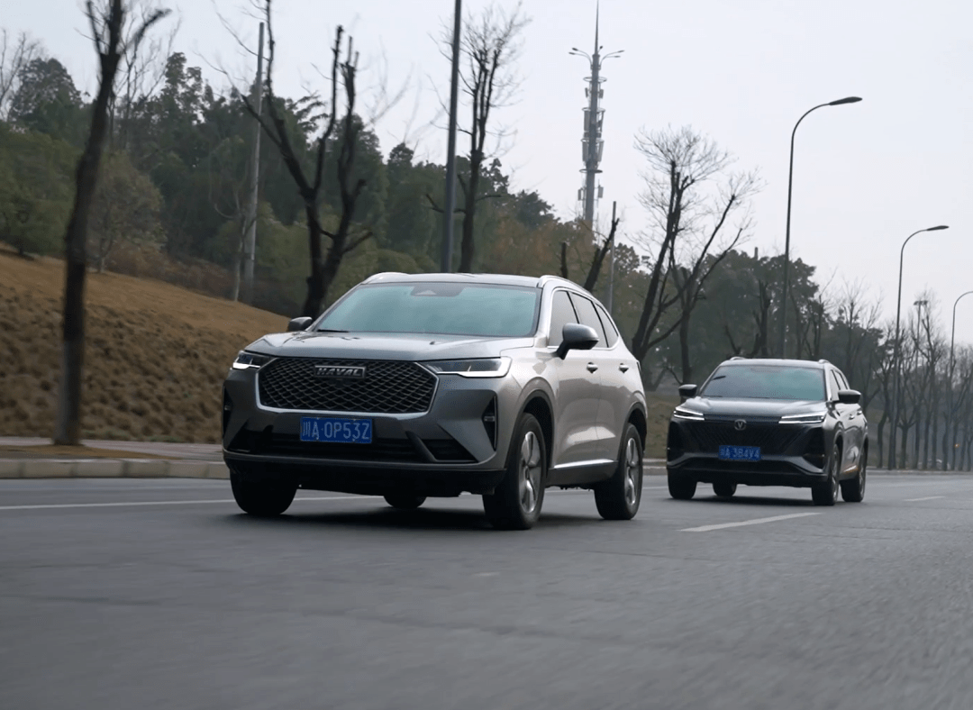 哈弗H6顶峰对决长安CS75PLUS，15万冠军燃油SUV怎么买_搜狐汽车_搜狐网