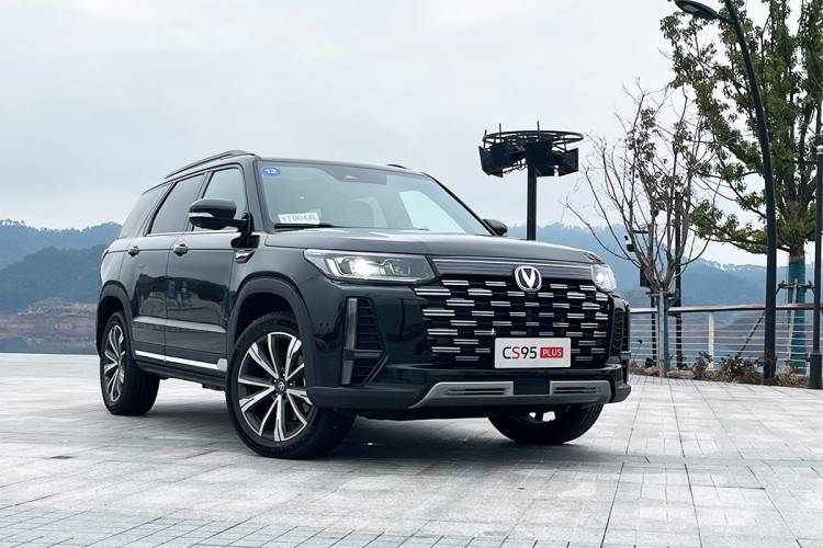 全面升级，配原装进口爱信8AT 试驾长安CS95PLUS_搜狐汽车_搜狐网