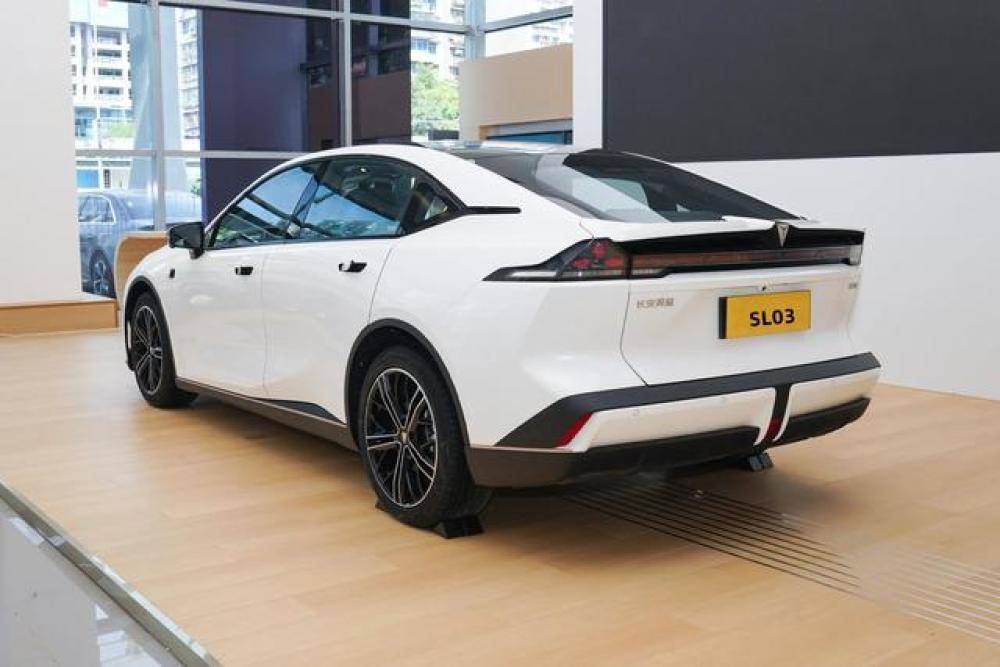 长安深蓝SL03开启限时购车补贴，至高补贴4.2万元，限量10000辆_搜狐汽车_搜狐网