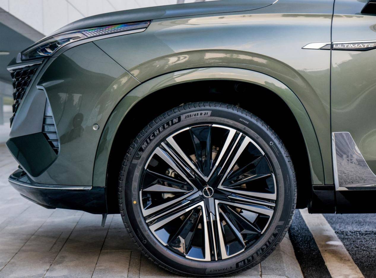 20万级大6座SUV荣威RX9上市，它能否卷过传祺GS8？_搜狐汽车_搜狐网