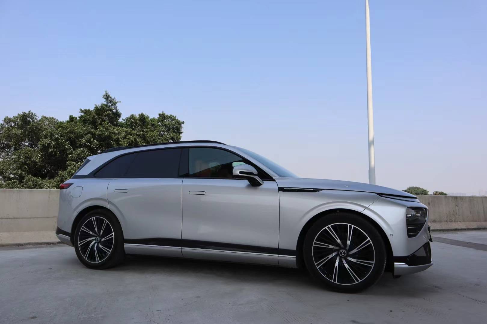 5D座舱让人印象深刻，还不缺乏驾驶乐趣，试驾800V平台下的小鹏G9_搜狐汽车_搜狐网