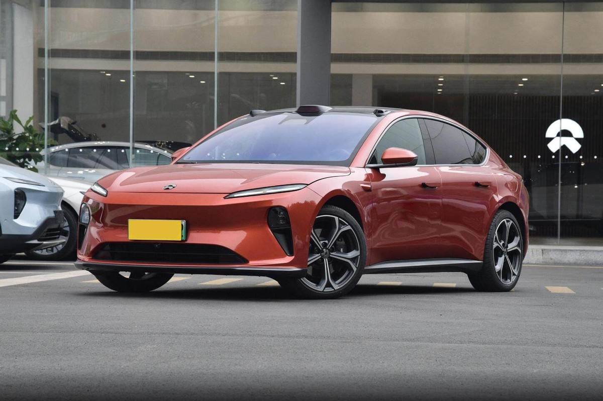 30万买自主品牌还是BBA，蔚来ET5 VS奥迪A4L，选谁更有面儿？_搜狐汽车_搜狐网