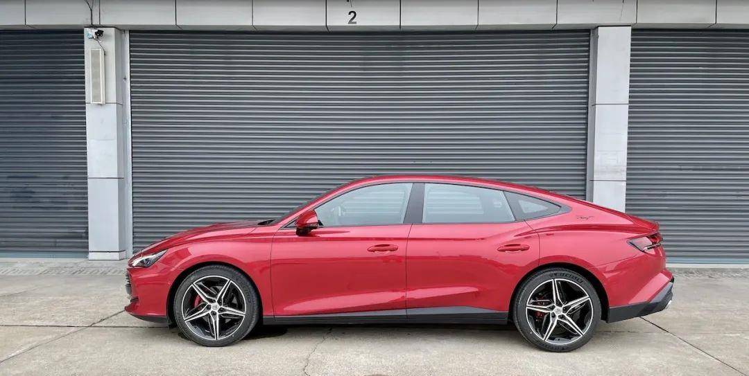 最大功率192kW，还有E-LSD加持，赛道体验MG7_搜狐汽车_搜狐网