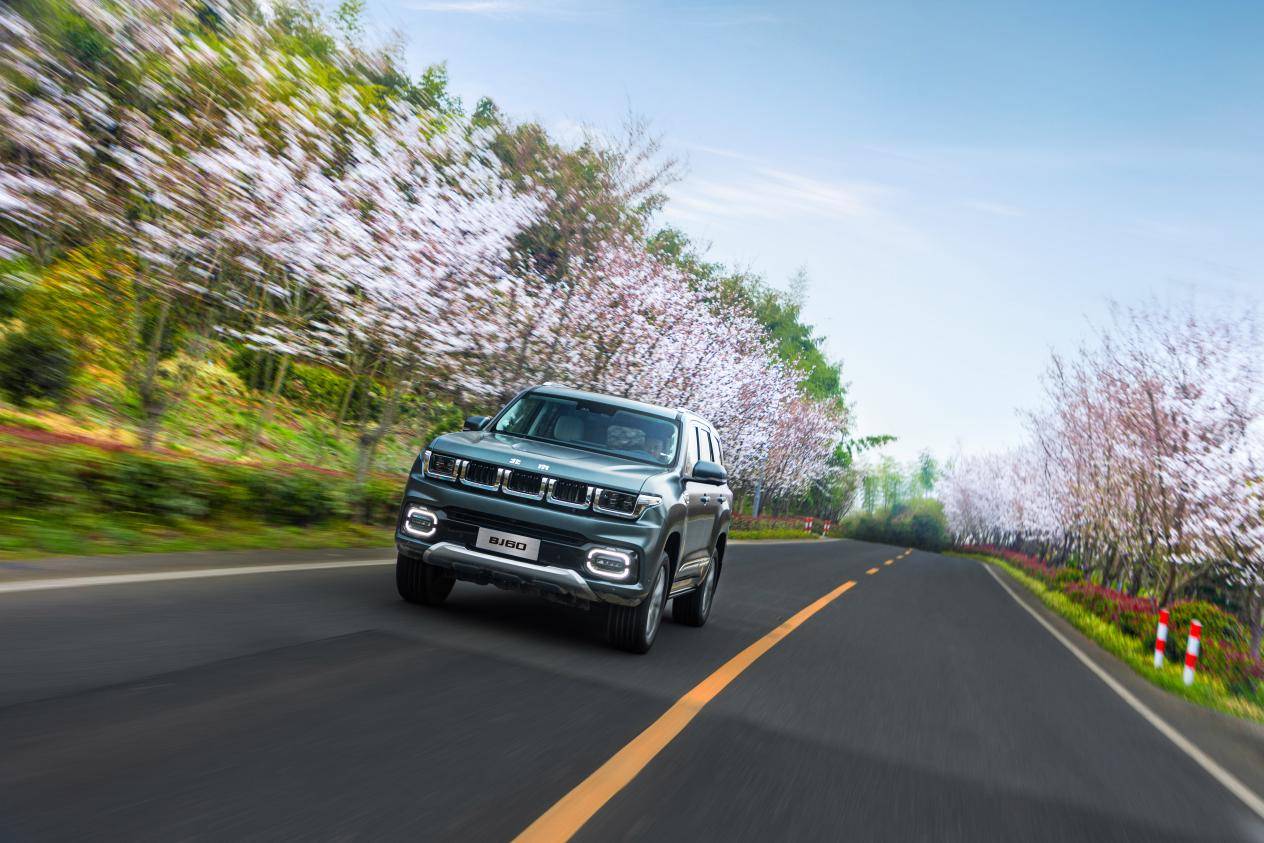 越野家玩两不误，北京越野BJ60解锁SUV全新玩法_搜狐汽车_搜狐网