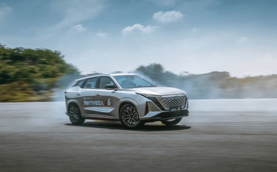 限时优惠7千，12.09万-13.09万元，欧尚Z6蓝鲸2.0T上市_搜狐汽车_搜狐网