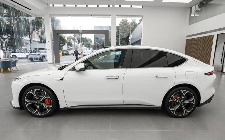 新车-全新蔚来ET5实车曝光！配置升级+续航能力，完胜宝马i3_搜狐汽车_搜狐网