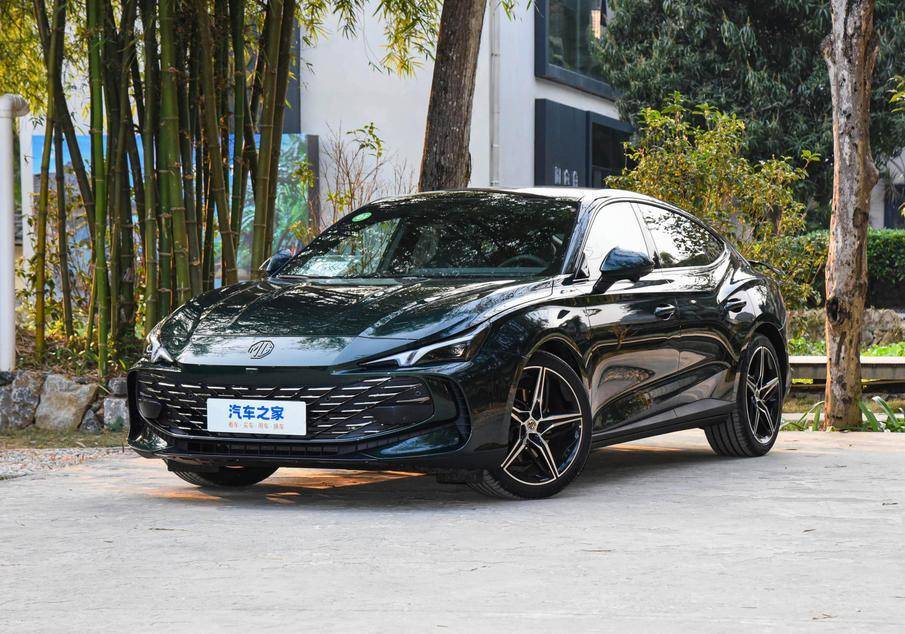 顶配16.98万元 中型掀背车的“卷王”驾到 全新名爵MG7该怎么选_搜狐汽车_搜狐网