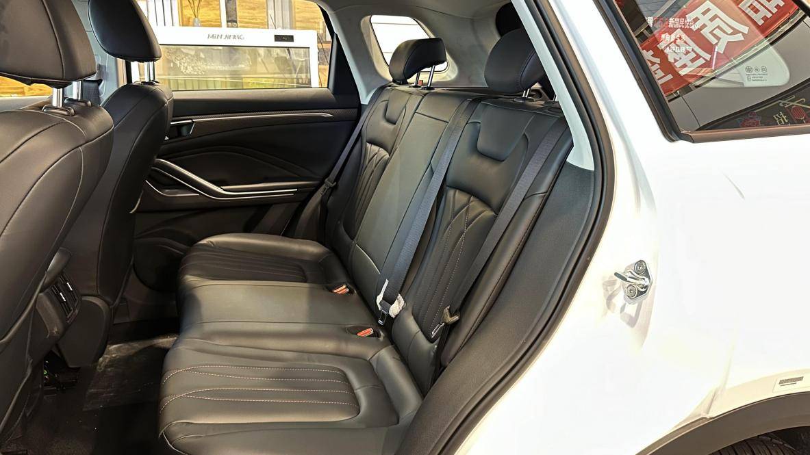 探店奔腾T55，8万级别紧凑SUV卷成这样了？_搜狐汽车_搜狐网