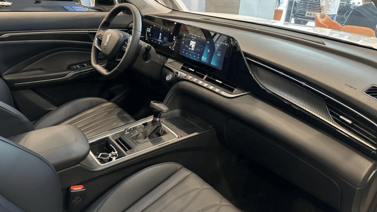 探店奔腾T55，8万级别紧凑SUV卷成这样了？_搜狐汽车_搜狐网