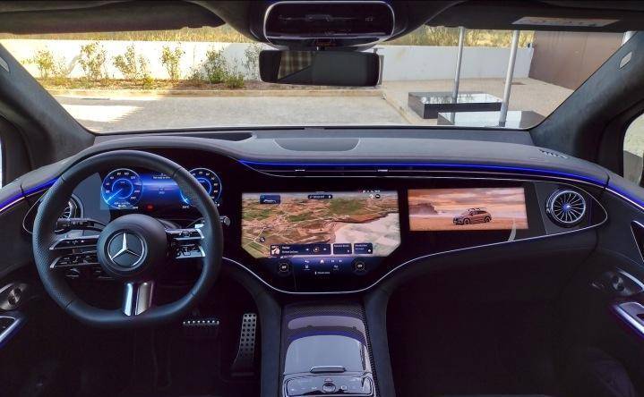 梅赛德斯-奔驰 EQE SUV 驾驶回顾：90 年代的怀旧外观、尖端技术_搜狐汽车_搜狐网