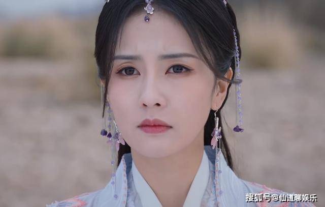 《长月烬明》靠别人的情丝,获得萧凛的宠爱,叶冰裳可怜又可恨叶夕雾因为报复