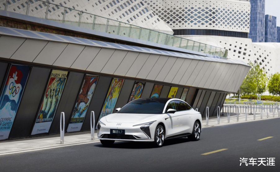 上海车展，智己汽车正式发布“AI4M智能战略_搜狐汽车_搜狐网