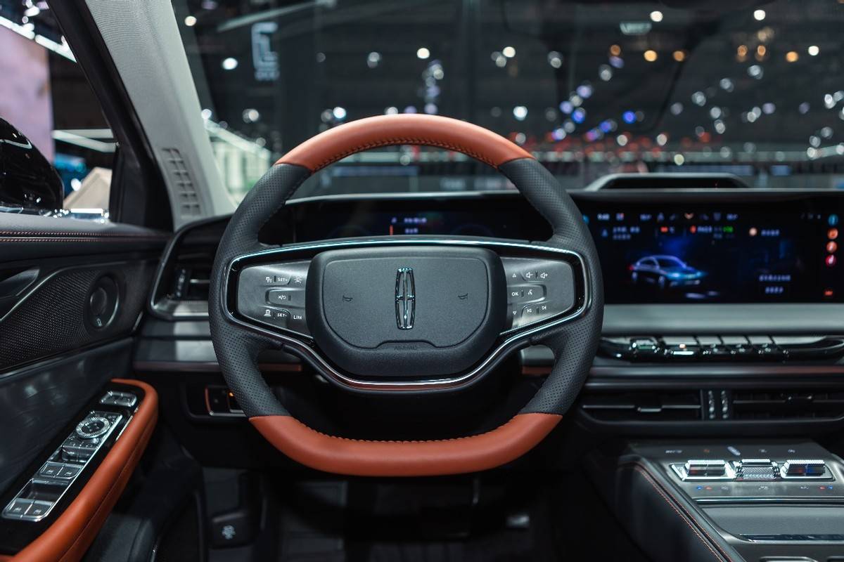 林肯Z和奥迪A4L大PK,奥迪A4L竟然输在了大屏_搜狐汽车_搜狐网