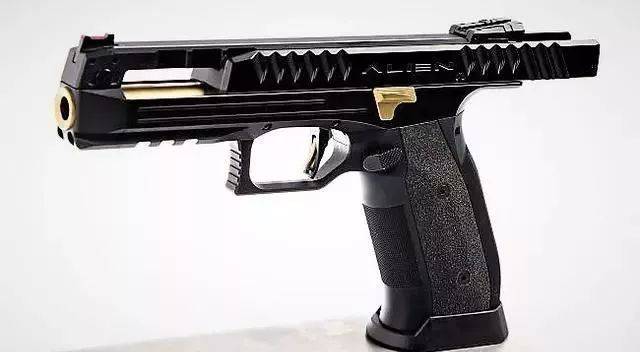 外星人手枪：被外界誉为捷克斯洛伐克历史上最好的武器之一_Laugo_Alien_Arms
