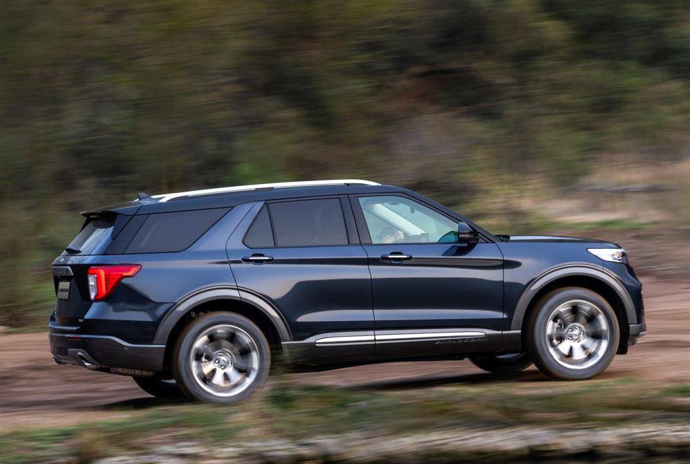 美系“越野强将”，比大众途昂阔气，爆276马力＋10AT，车长超5米_搜狐汽车_搜狐网