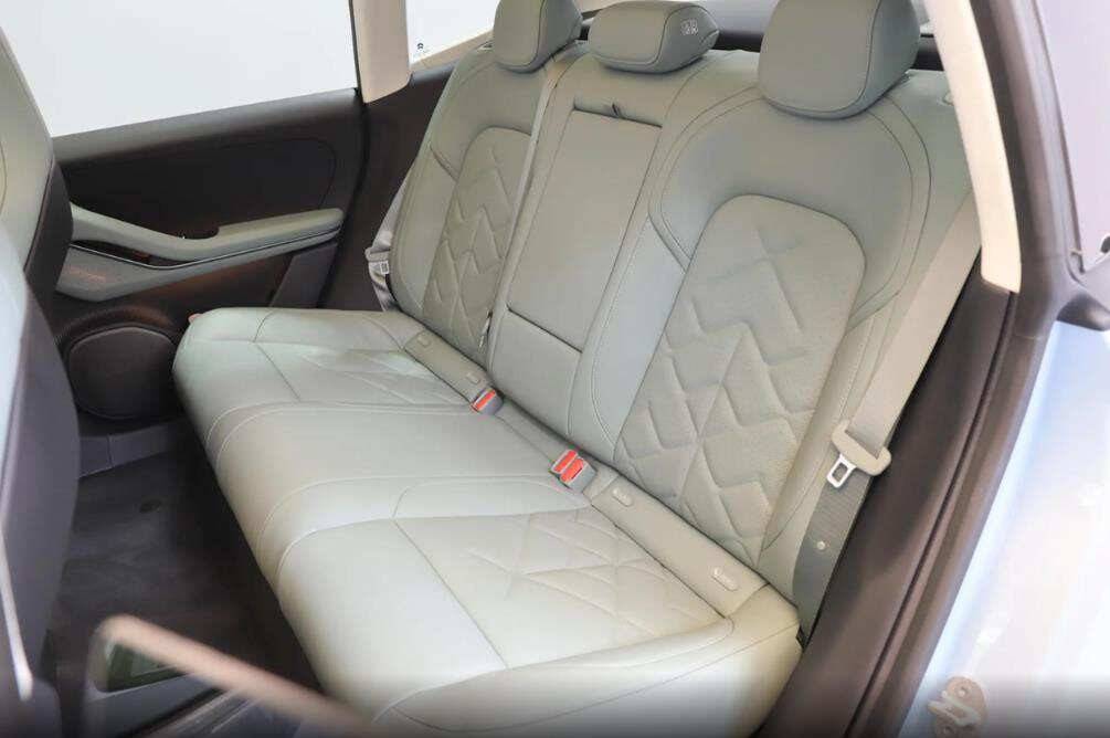 新势力能否战胜BBA，蔚来ET5 PK奥迪A4L，30来万到底该怎么选？_搜狐汽车_搜狐网