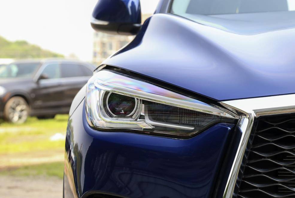 日产造的“性能”车，实力叫板BBA，2.0T＋8AT，最大272匹马力_搜狐汽车_搜狐网