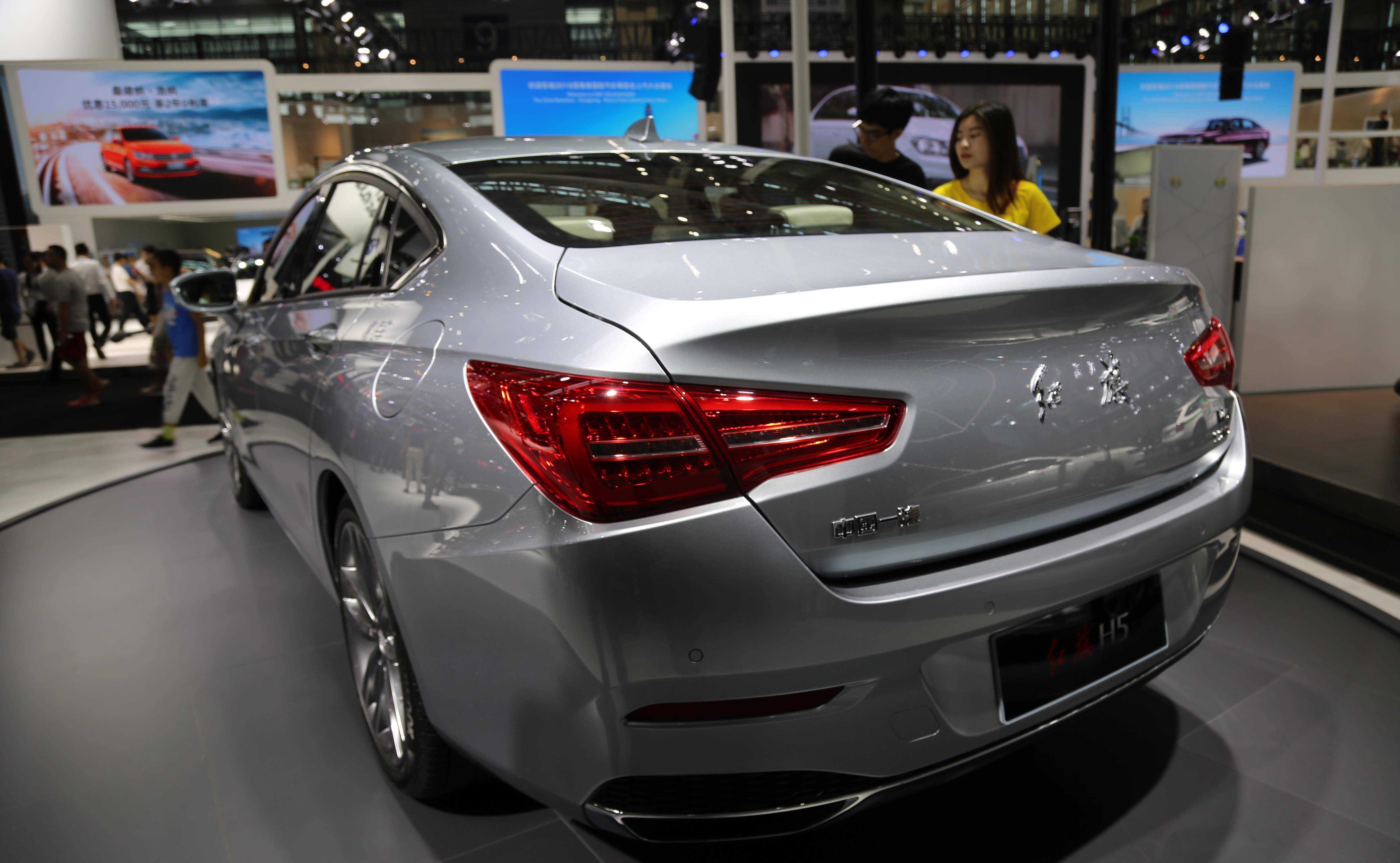 一汽红旗H5，新一代B级高级轿车，2018深港澳车展实拍！_搜狐汽车_搜狐网