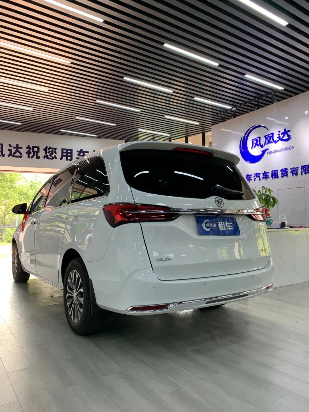 23款别克GL8陆上公务舱豪华版，宜商宜家的ta能打动你吗？_搜狐汽车_搜狐网