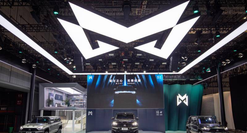 预售70～160万元 超豪华级越野SUV猛士917亮相_搜狐汽车_搜狐网