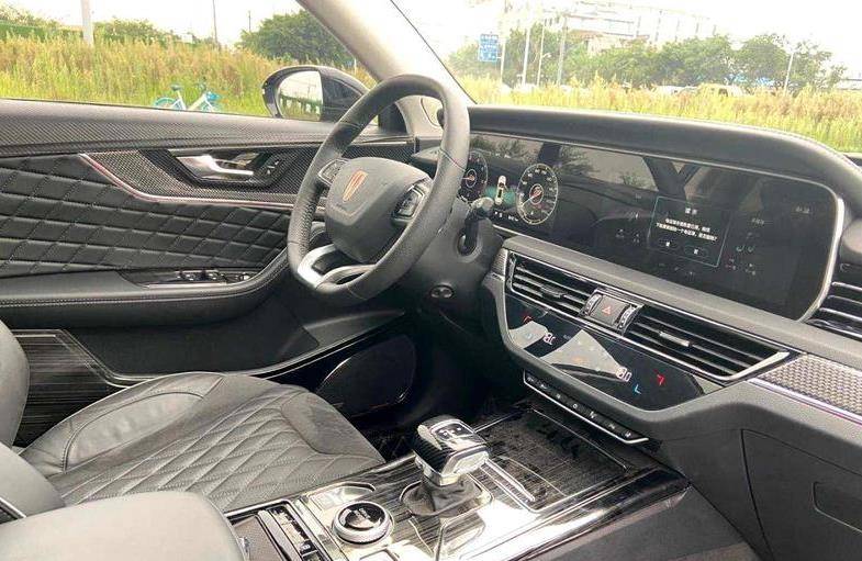 23万喜提红旗HS5，2个月后再开CR-V，车主：差距明显！_搜狐汽车_搜狐网