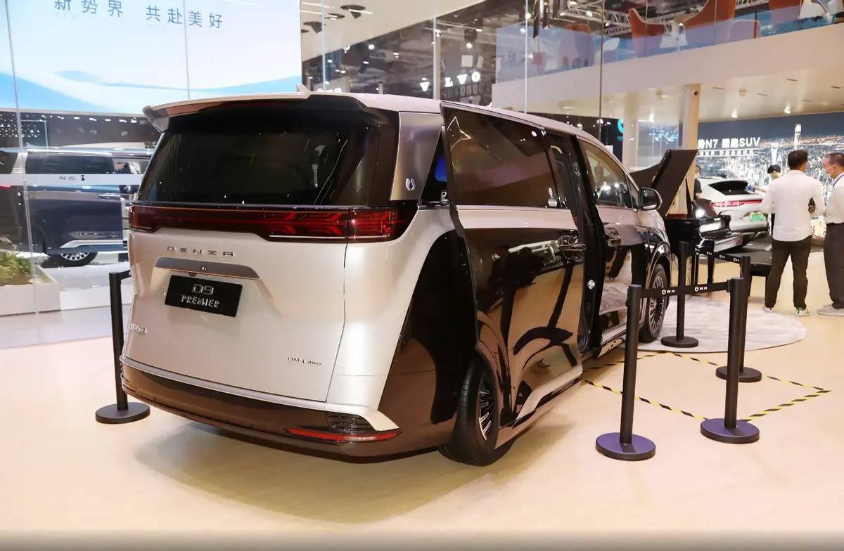 腾势D9创始版开启预售 66万4座 奔驰车主都想买？_搜狐汽车_搜狐网