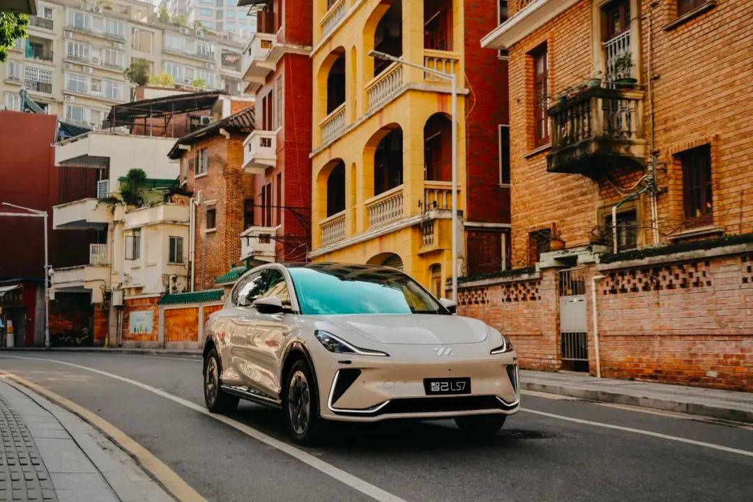 4月卖了1930台，曾经信心满满的智己LS7，算成功吗？_搜狐汽车_搜狐网