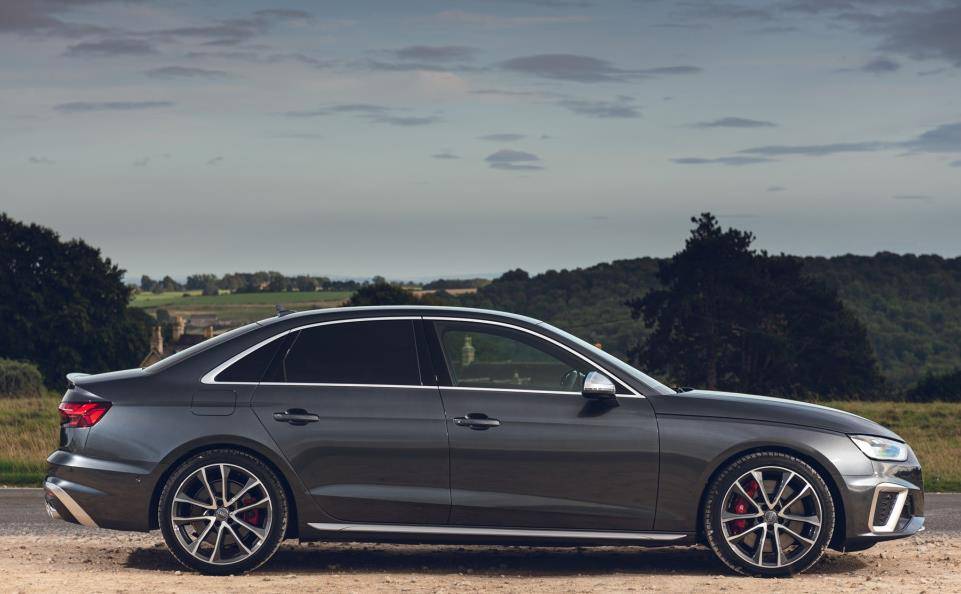 有“颜”任性的奥迪S4，3.0T爆354马力，配全时四驱，零百4.7s_搜狐汽车_搜狐网