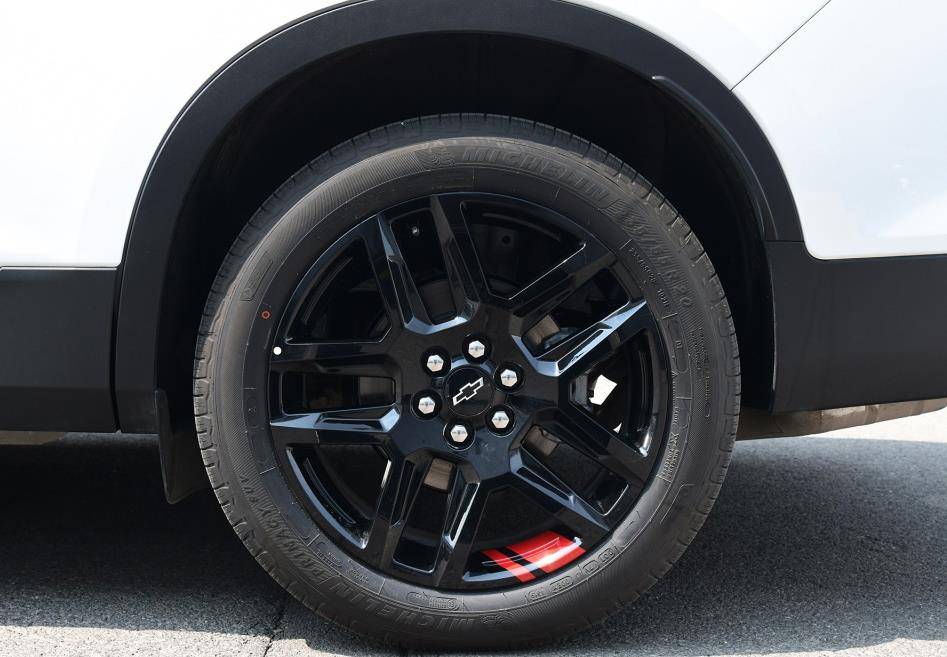 还在看汉兰达？这款SUV入门就有237马力＋9AT，长近5米，还配四驱_搜狐汽车_搜狐网