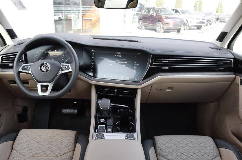 这款大众豪车，与卡宴同平台轴距近2米9，3.0T配8AT，零百5.9秒_搜狐汽车_搜狐网