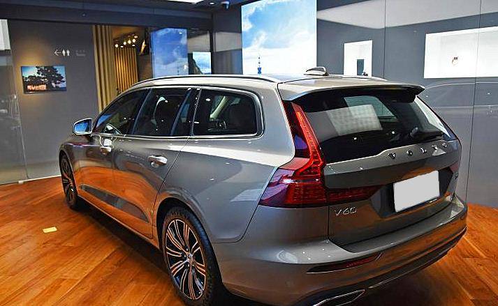 最新款沃尔沃V60来了，8AT＋190马力，价格想让人吐槽_搜狐汽车_搜狐网