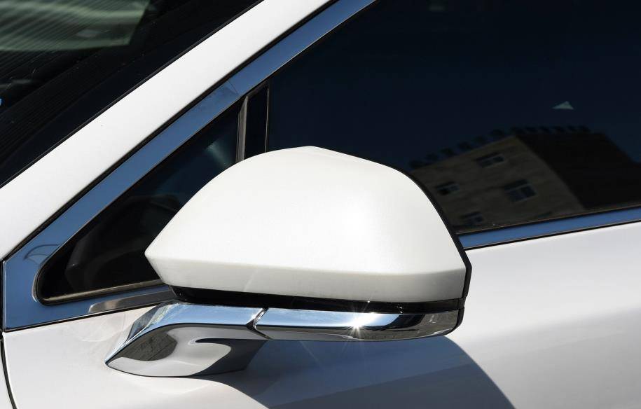 被冷落的美系“贵族”，比BBA大气，爆234马力，标配悬架软硬调节_搜狐汽车_搜狐网