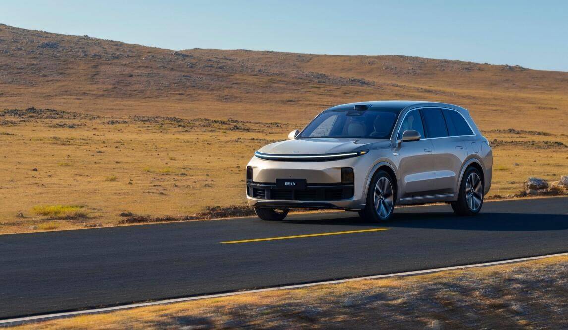 30万元级“死对头”，蓝山DHT-PHEV和理想L8谁更值得pick？_搜狐汽车_搜狐网