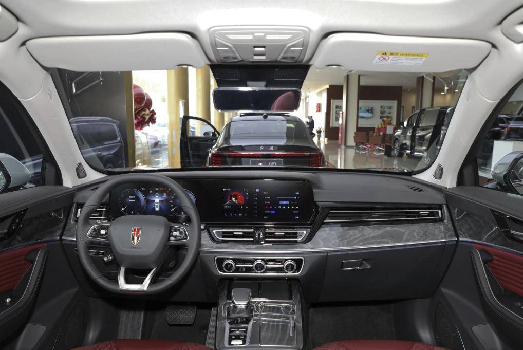 月销超10000+，全新红旗HS5亮相，网友：这气场不输百万级豪车_搜狐汽车_搜狐网