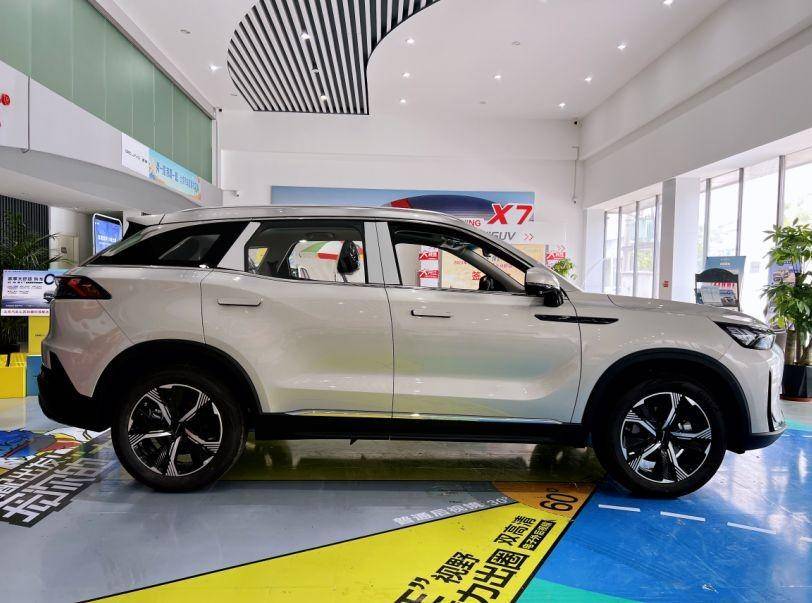 北京新X7探店，高颜值/大空间/强动力/配置全的“宝藏”_搜狐汽车_搜狐网