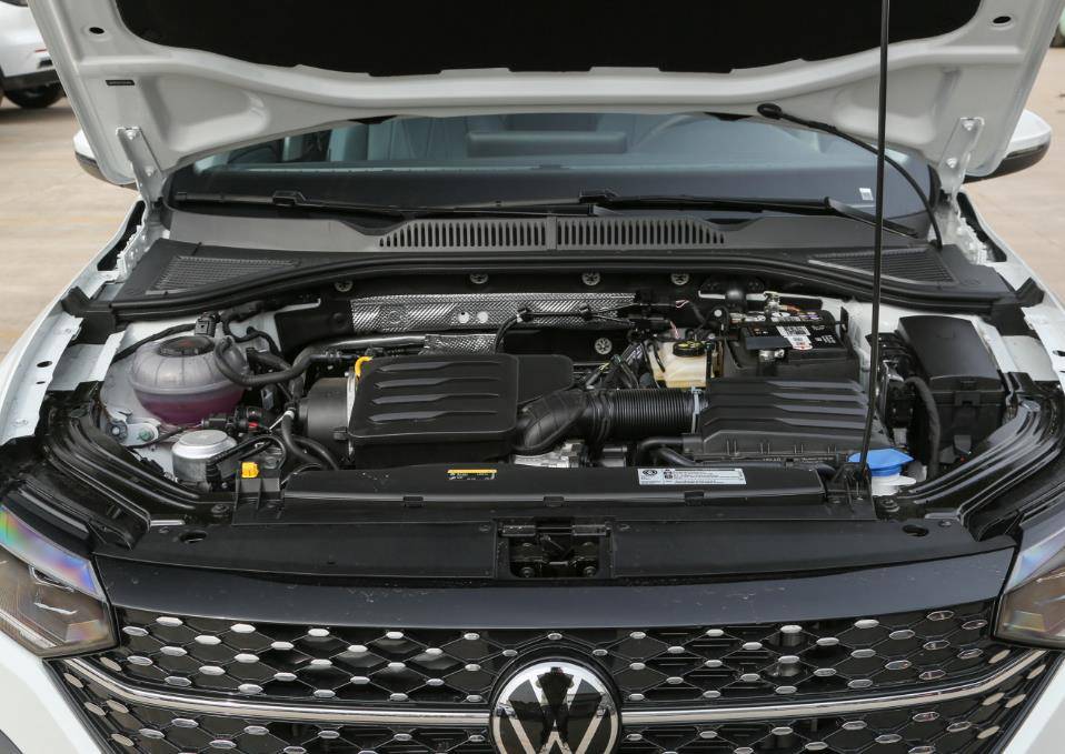 15万以内，奇瑞艾瑞泽8凭什么可取代日产轩逸、大众朗逸？_搜狐汽车_搜狐网