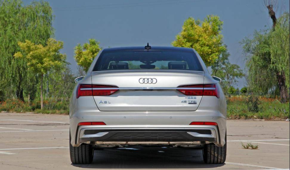 新款奥迪A6L正式上市，起售42.79万元_搜狐汽车_搜狐网