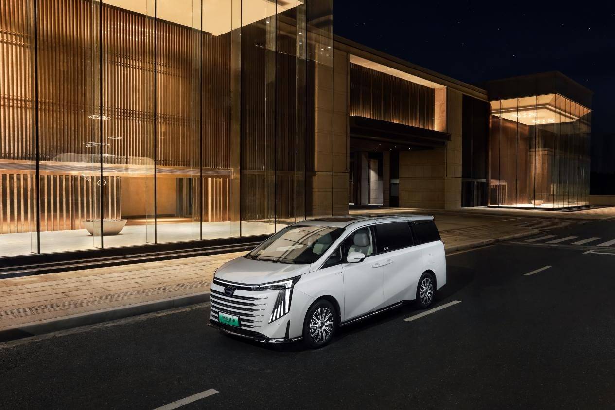 为人民向往而来，新能源豪华MPV “E”哥正式上市，售价32.98万元起_搜狐汽车_搜狐网